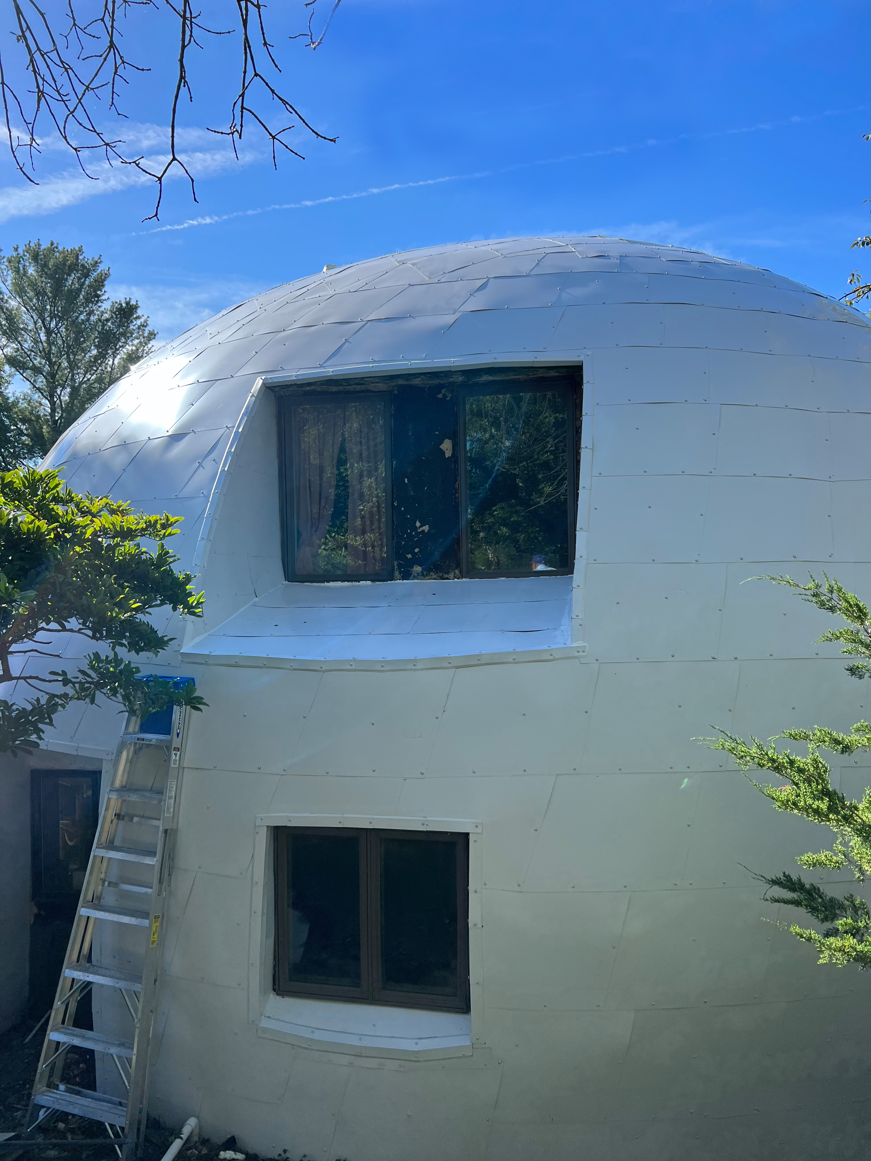 Image: Rear Windows - Monolithic Dome Institute