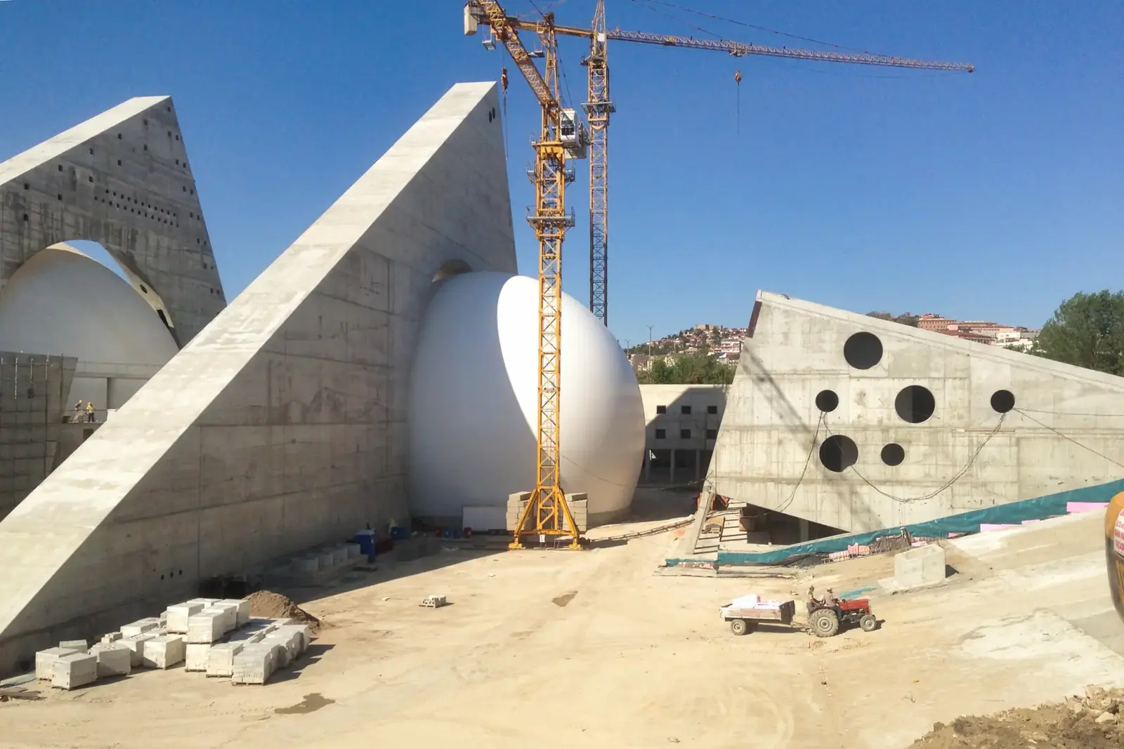 Image: Construction of Chamber Music Hall - Monolithic Dome Institute